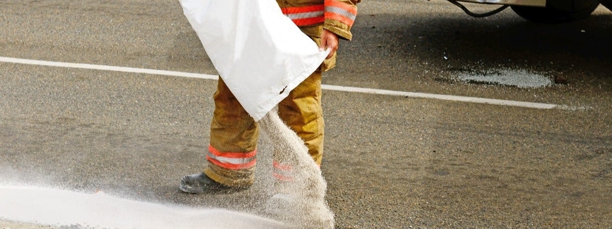 How to Properly Dispose Oil Absorbents